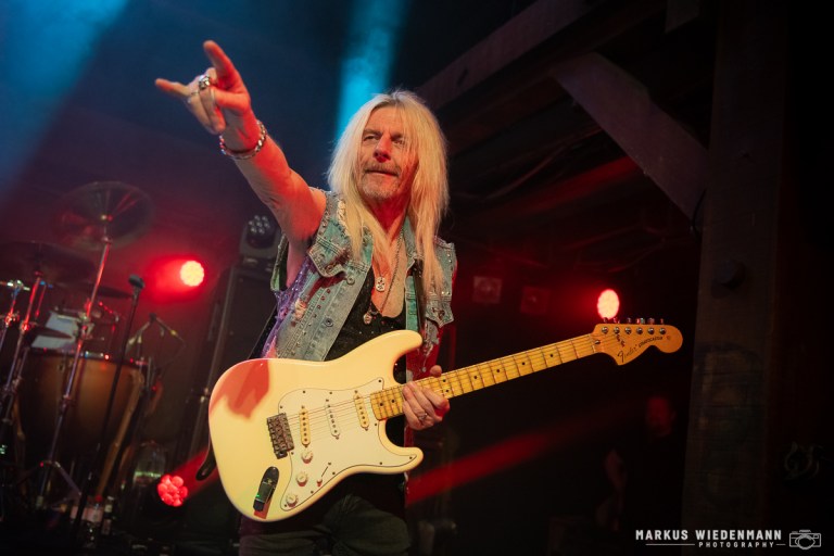 Live report AXEL RUDI PELL & NEVERLAND, Fabrik, Hamburg – April 8th ...